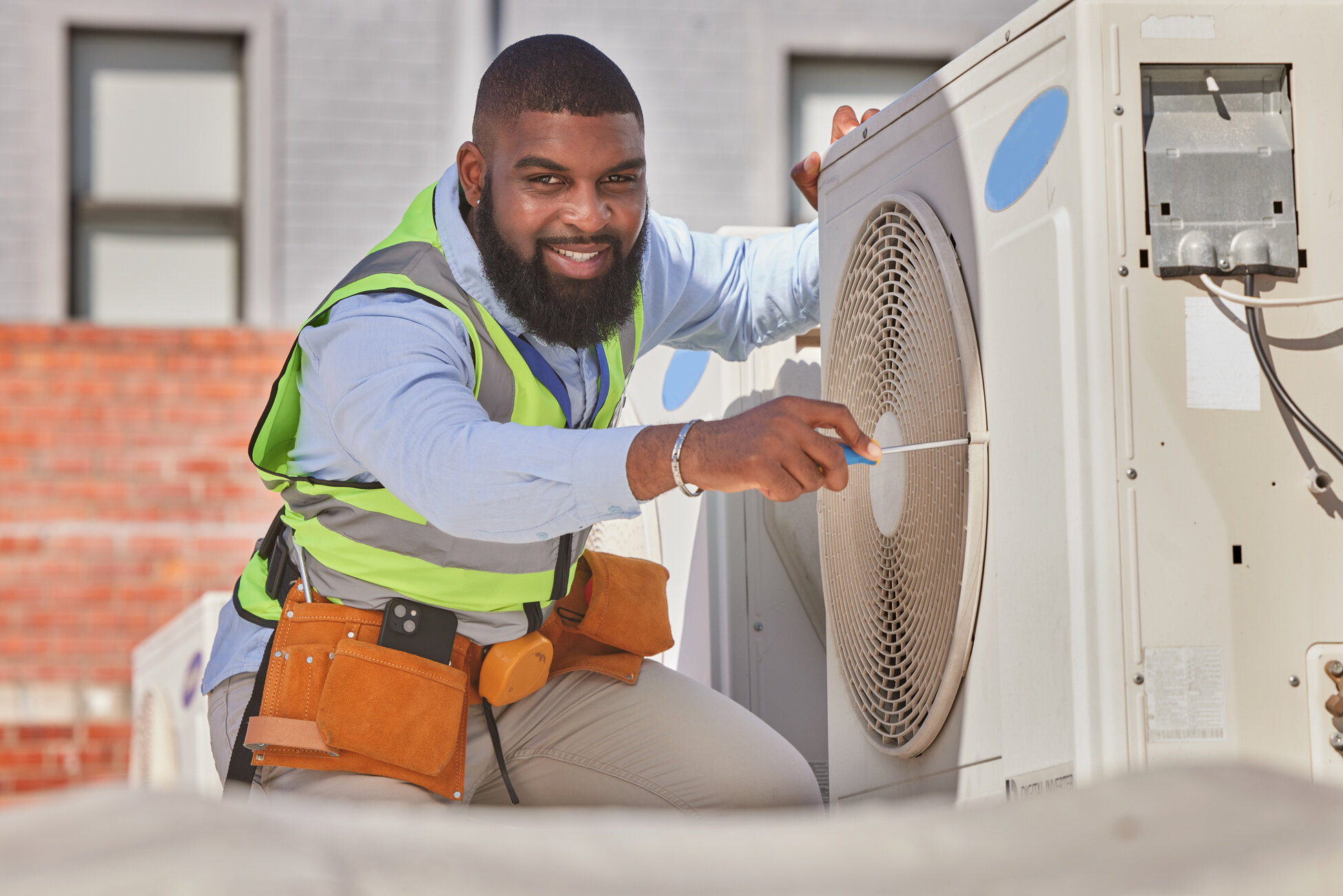When to Consider Professional Air Conditioning Repair vs Replacement ...